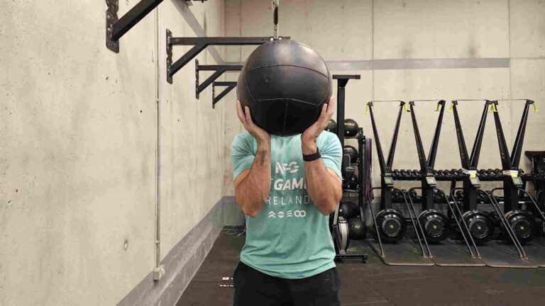 Wall Ball: Guia Completo - NerdFit